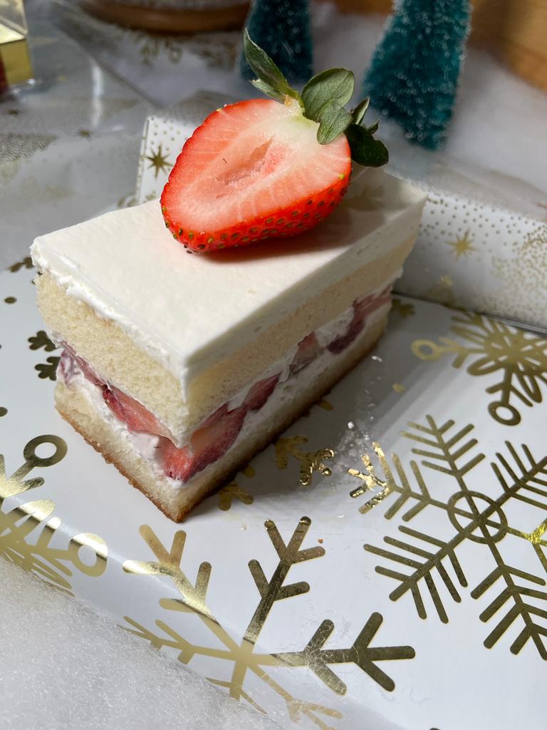 strawberry shortcake slice